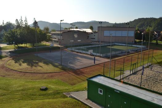 Osnovna šola Mirna – … v objemu speče lepotice