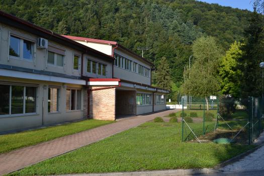 Osnovna šola Mirna – … v objemu speče lepotice